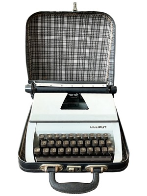 Lilliput Portable Typewriter | Theme Traders